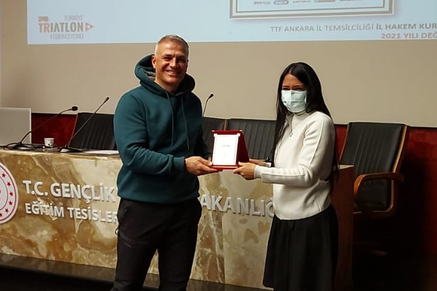 Ankara'da triatlon hakemlerinin gurur gecesi - Türkiye Triatlon Federasyonu Ankara'da triatlon hakemlerinin gurur gecesi - Türkiye Triatlon Federasyonu